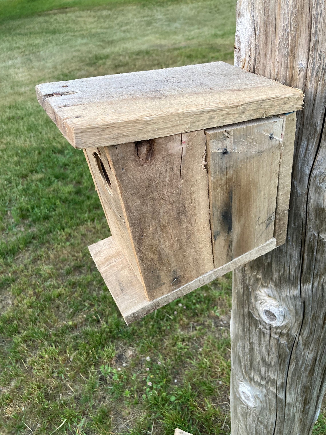 Reclaimed Pallet Wood Birdhouse - Etsy