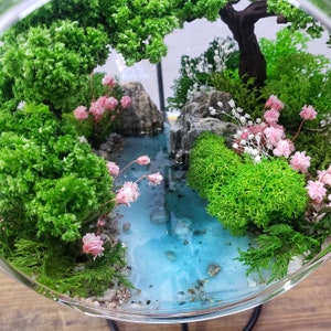 Hanging Small Terrarium With Preserved Moss and Epoxy Art, Luminous ...