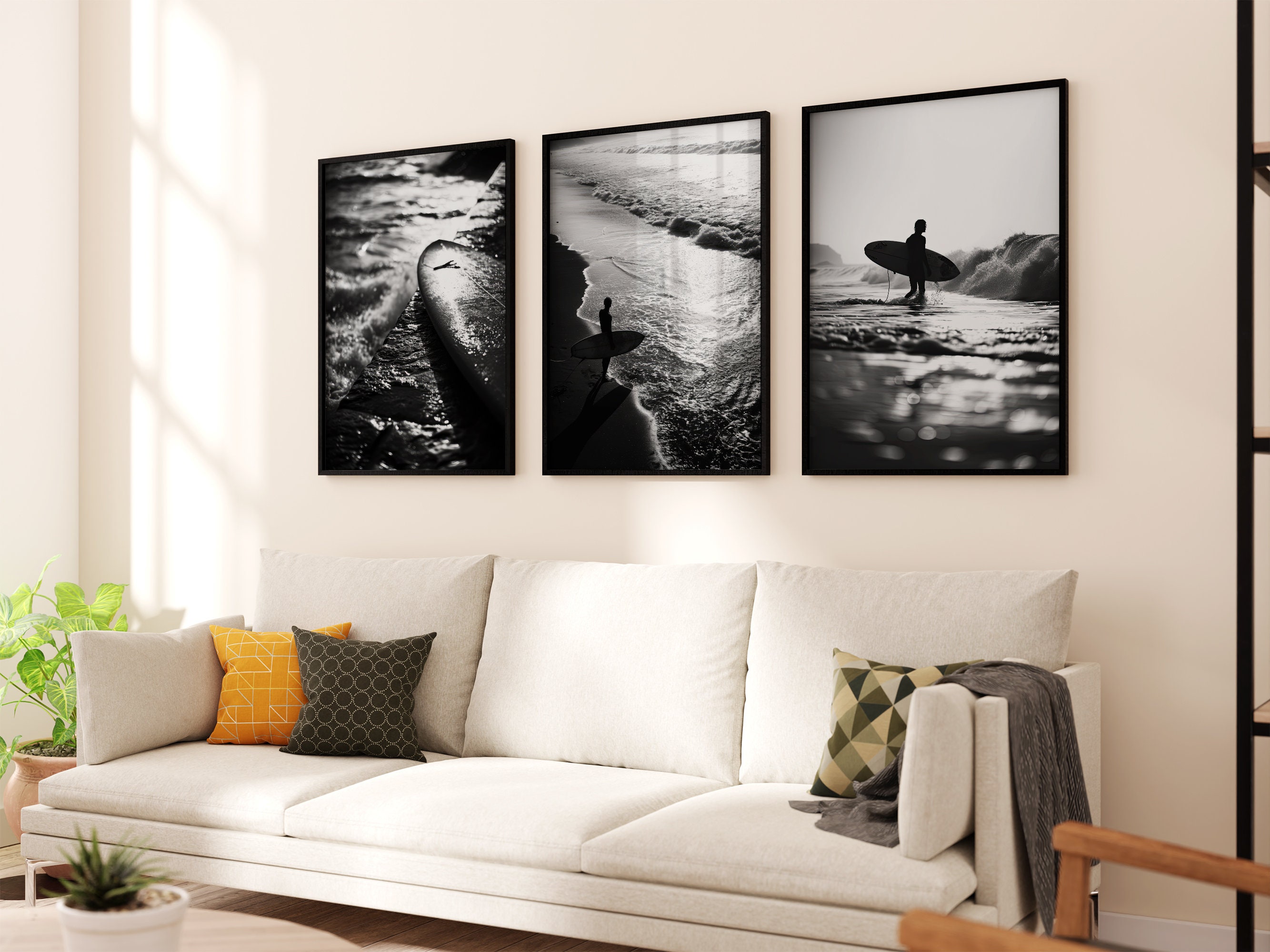 Triptychon aus monochromen Surf-Postern - Strand- und Wellen-Fotoset - Schwarz-Weiß-Ozean ...