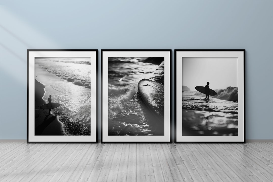Triptychon aus monochromen Surf-Postern - Strand- und Wellen-Fotoset - Schwarz-Weiß-Ozean ...