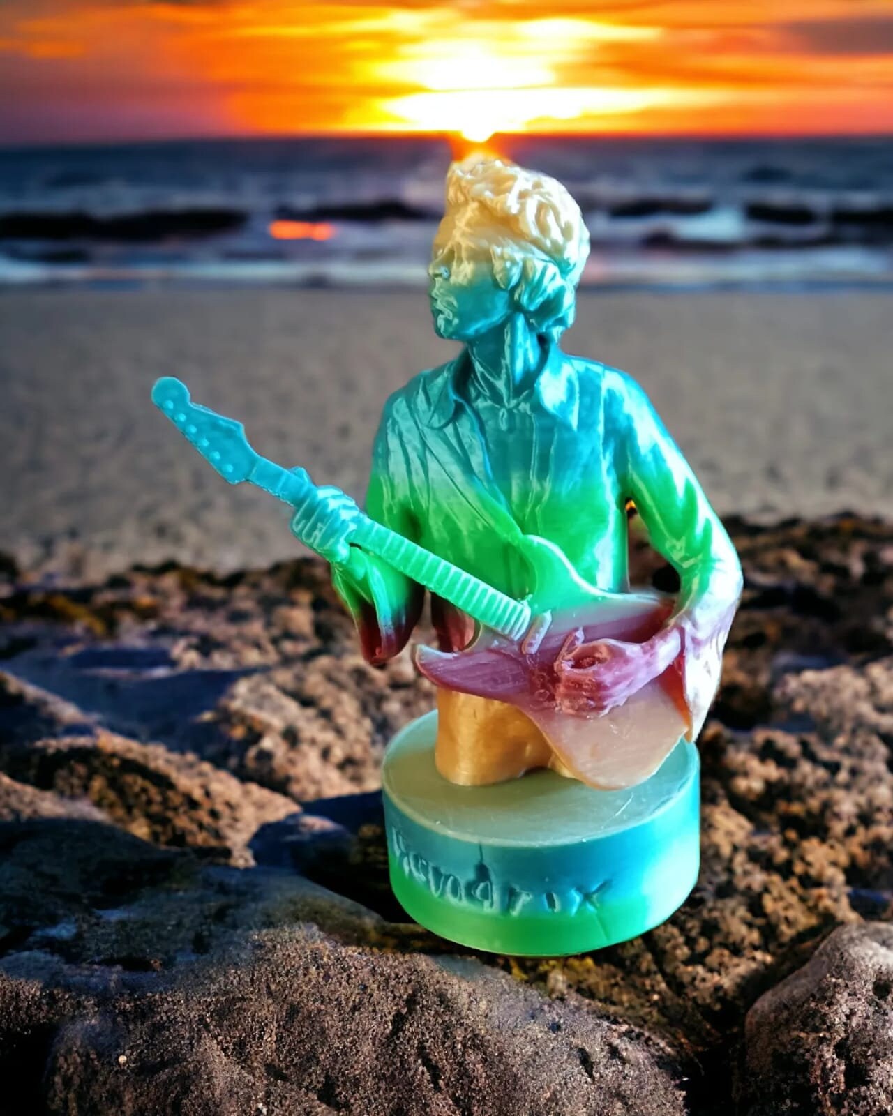 Jimi Hendrix Sculpture - Rock Legend Statue - Guitarist Collectible ...