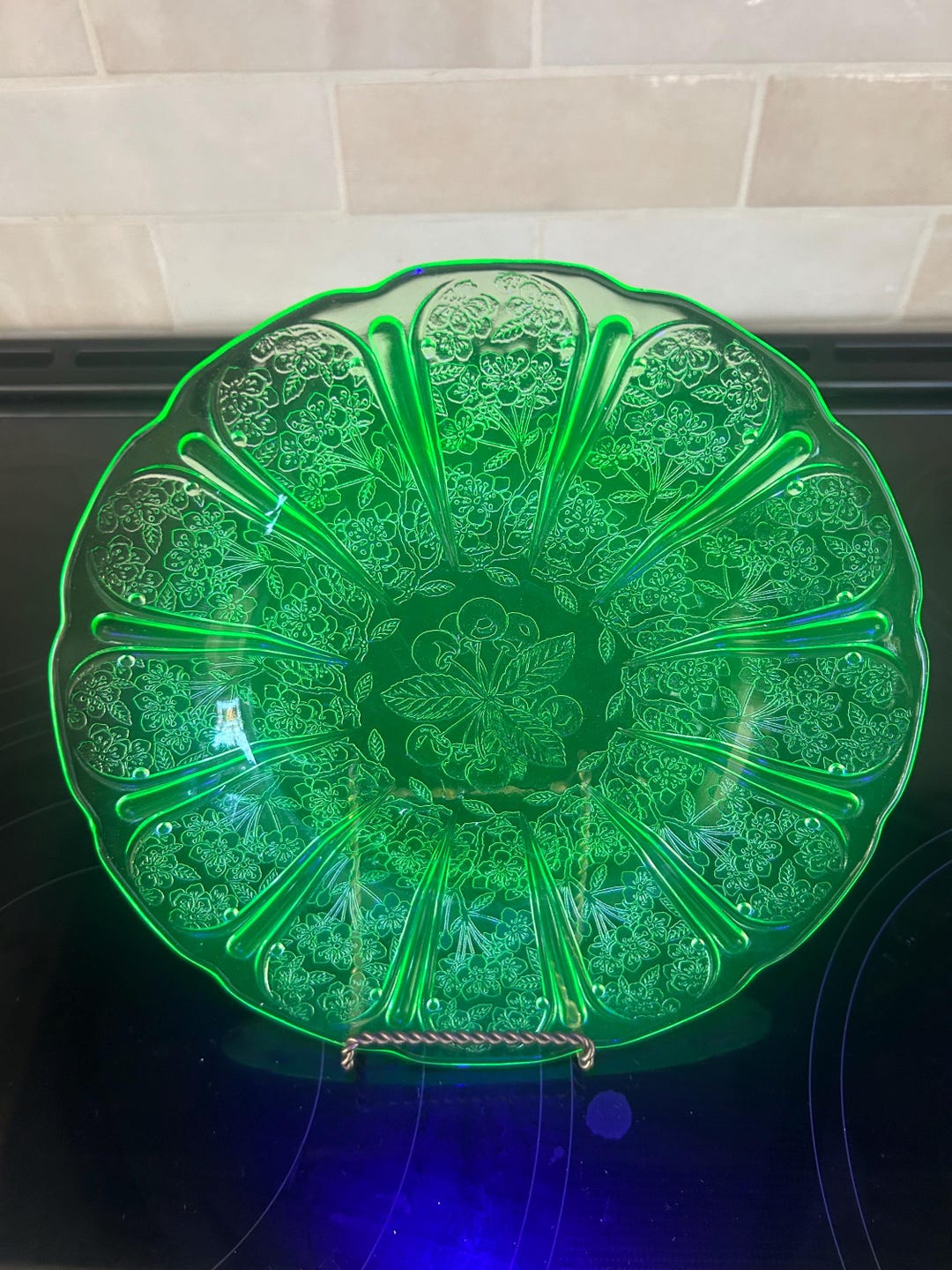 Beautiful Mint Green Uranium Depression Glass 9 Inch Dinner Plate - Etsy