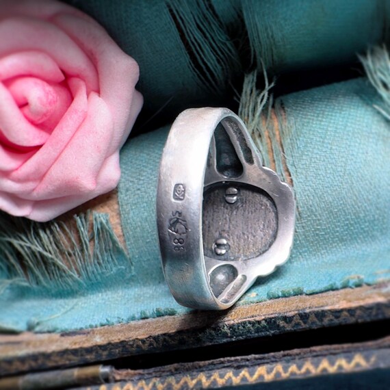 Antique Silver Lion Ring – Repoussé Lion Head with St… - Gem