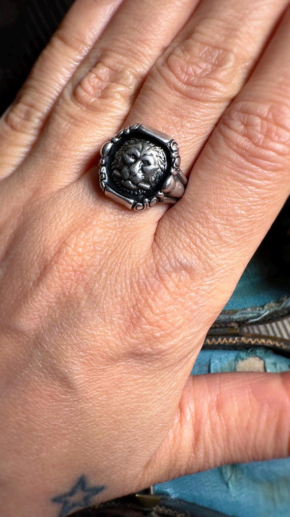 Antique Silver Lion Ring – Repoussé Lion Head with St… - Gem