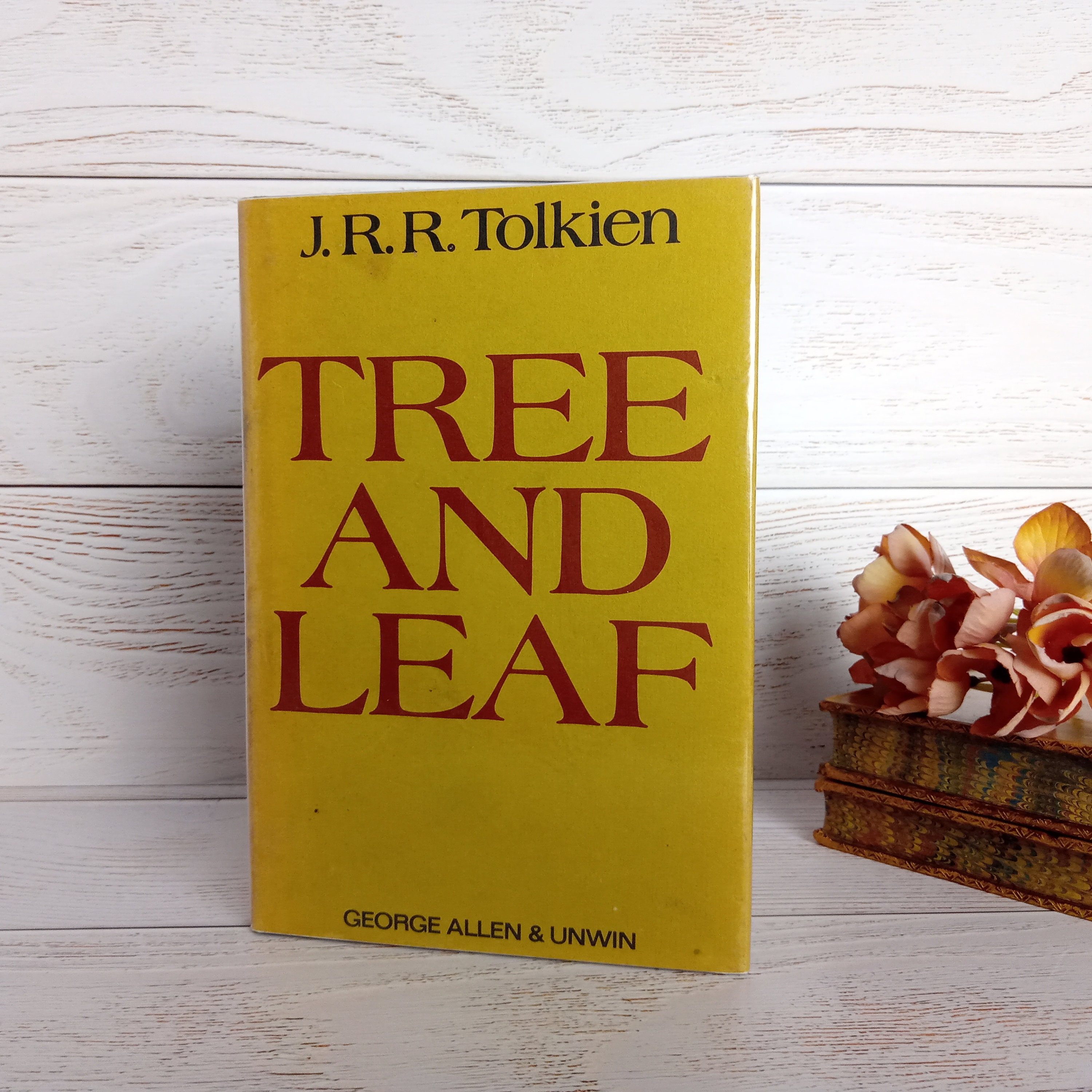 J R R Tolkien Tree and Leaf Lovely 1970s Vintage Hardcover - Etsy