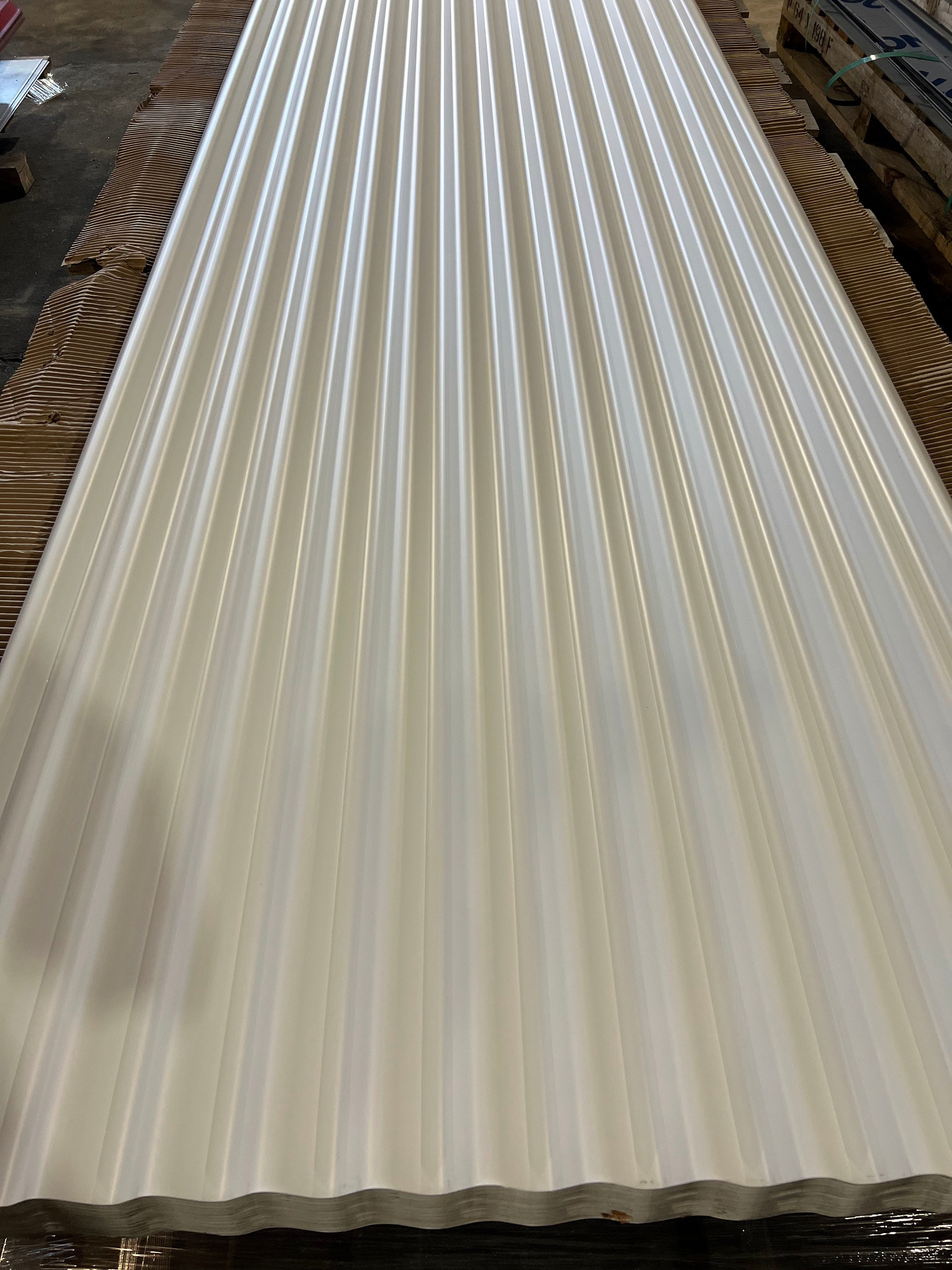 Corrugated Metal Panels in Aluminum and Steel Use for Sheds to Chicke ...