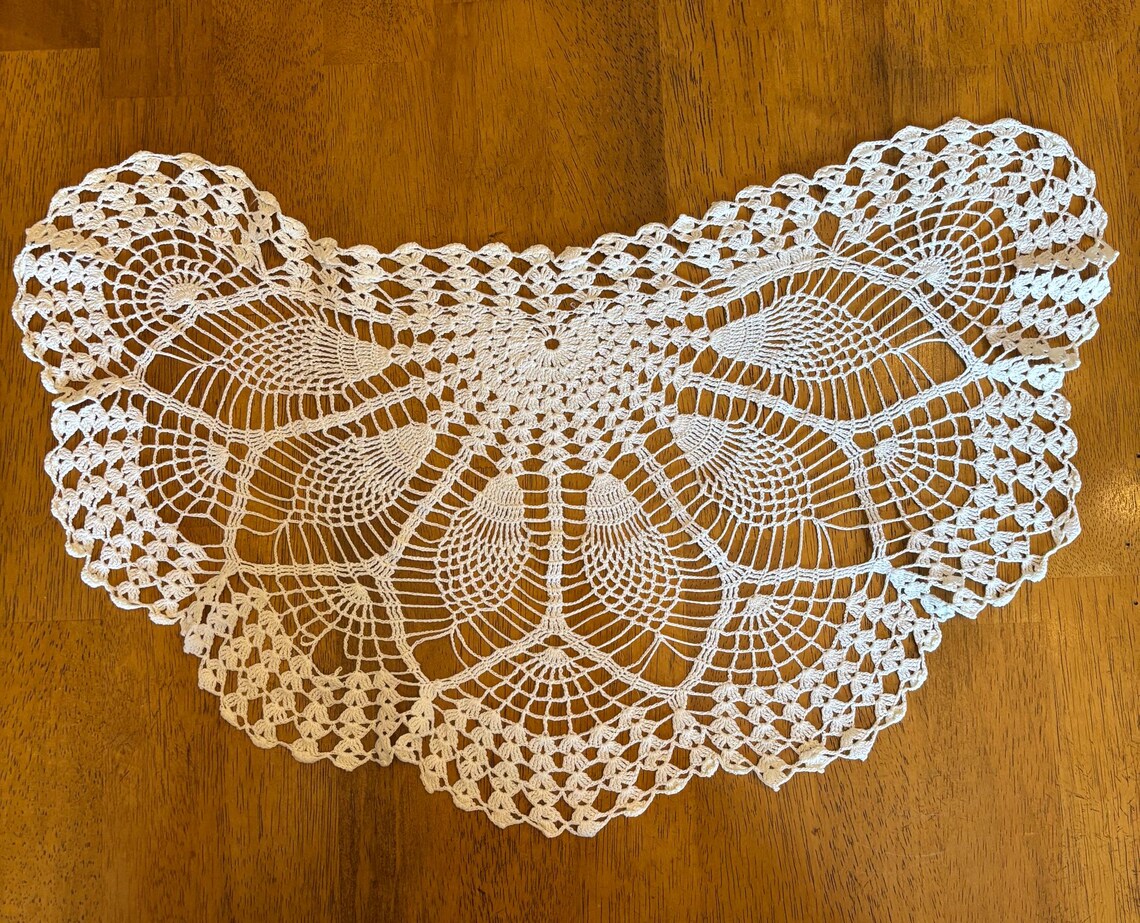 Vintage Semi-circle Crochet Doily 1950s Handmade White Pineapple Lace ...