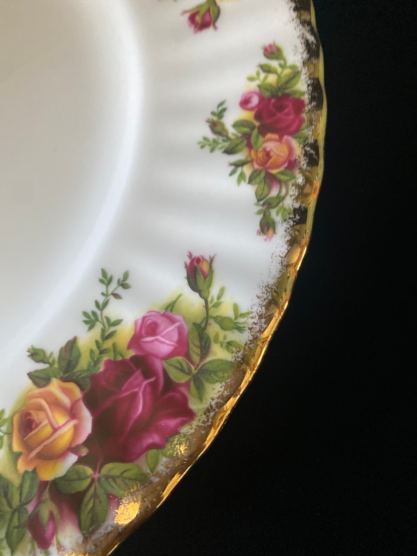 Prince Albert "old Country Roses" Dinner Plates, 10-3/8 Inch, Burgundy ...