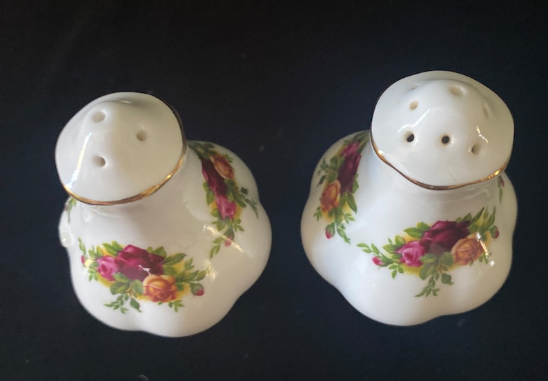Prince Albert "old Country Roses" Salt and Pepper Shakers, Burgundy and ...