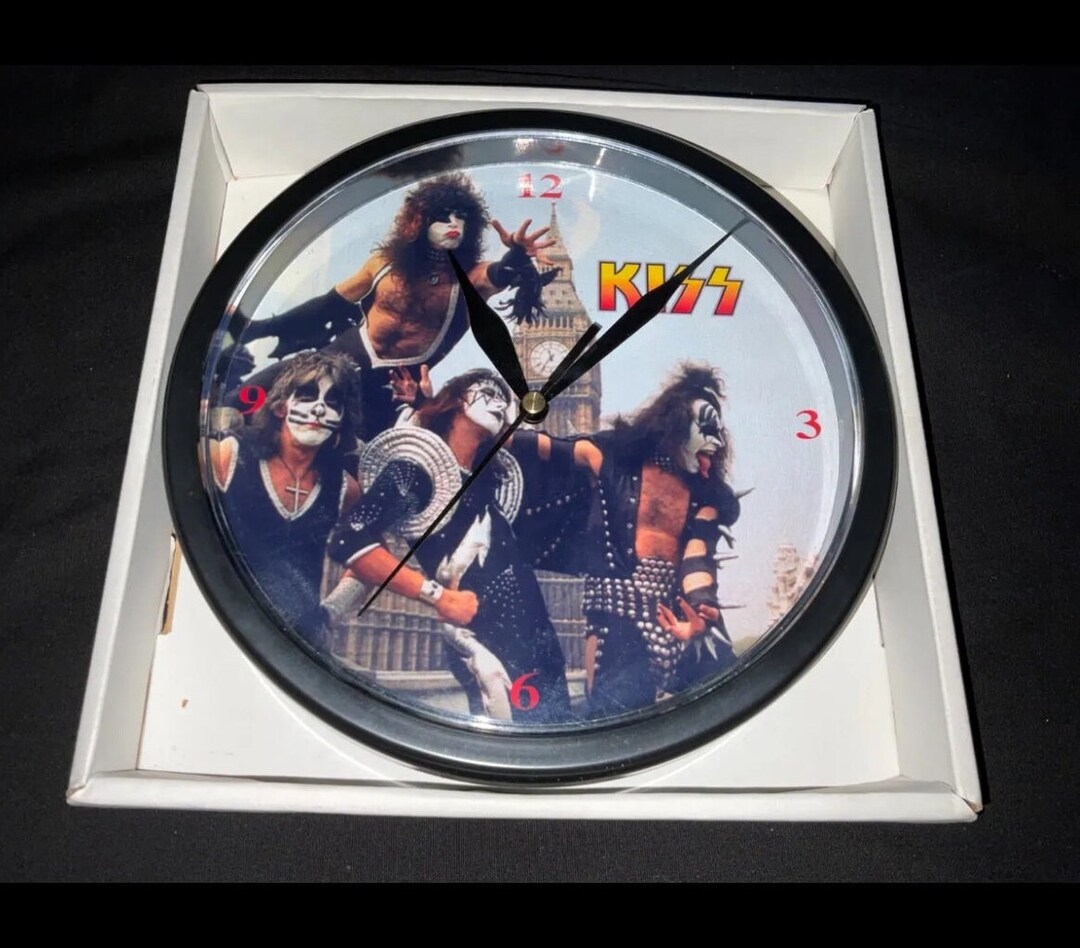 Super Rare Kiss Clock From Dolgencorp. Still in Box - Etsy
