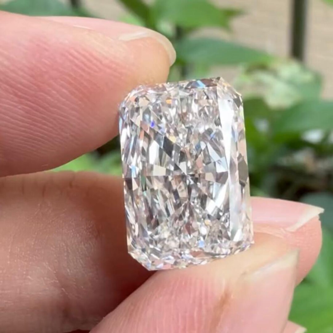 Lab-grown Radiant Cut Diamond: VS1 Clarity, IGI Certified - Etsy