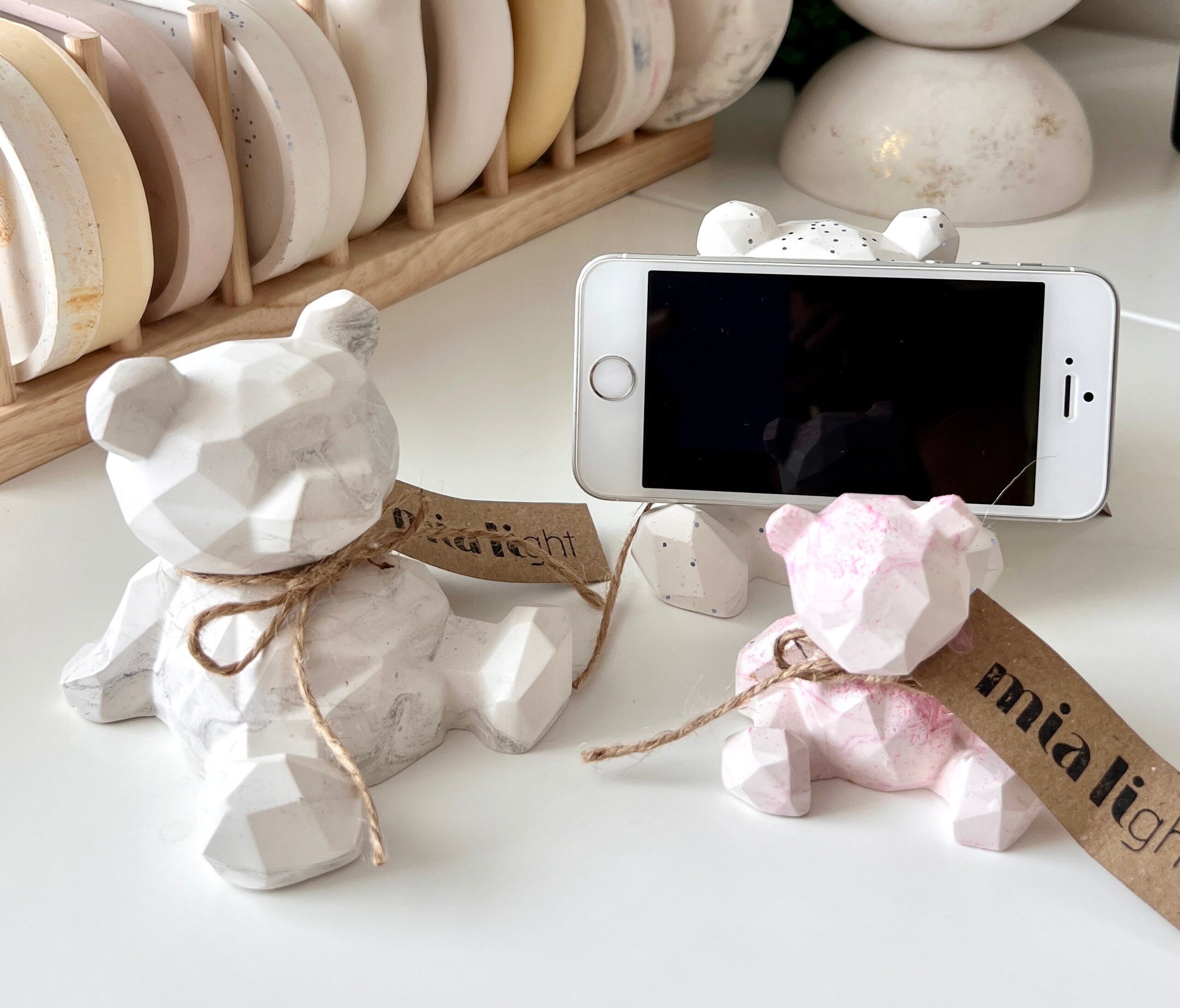 Teddy Bear Phone Stand Holder Display, Geometric Bear Statue Figurine ...