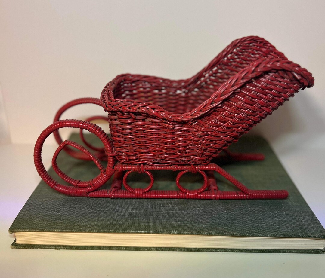 Vintage Little Red Wicker Sled / Christmas Red Sled - Etsy