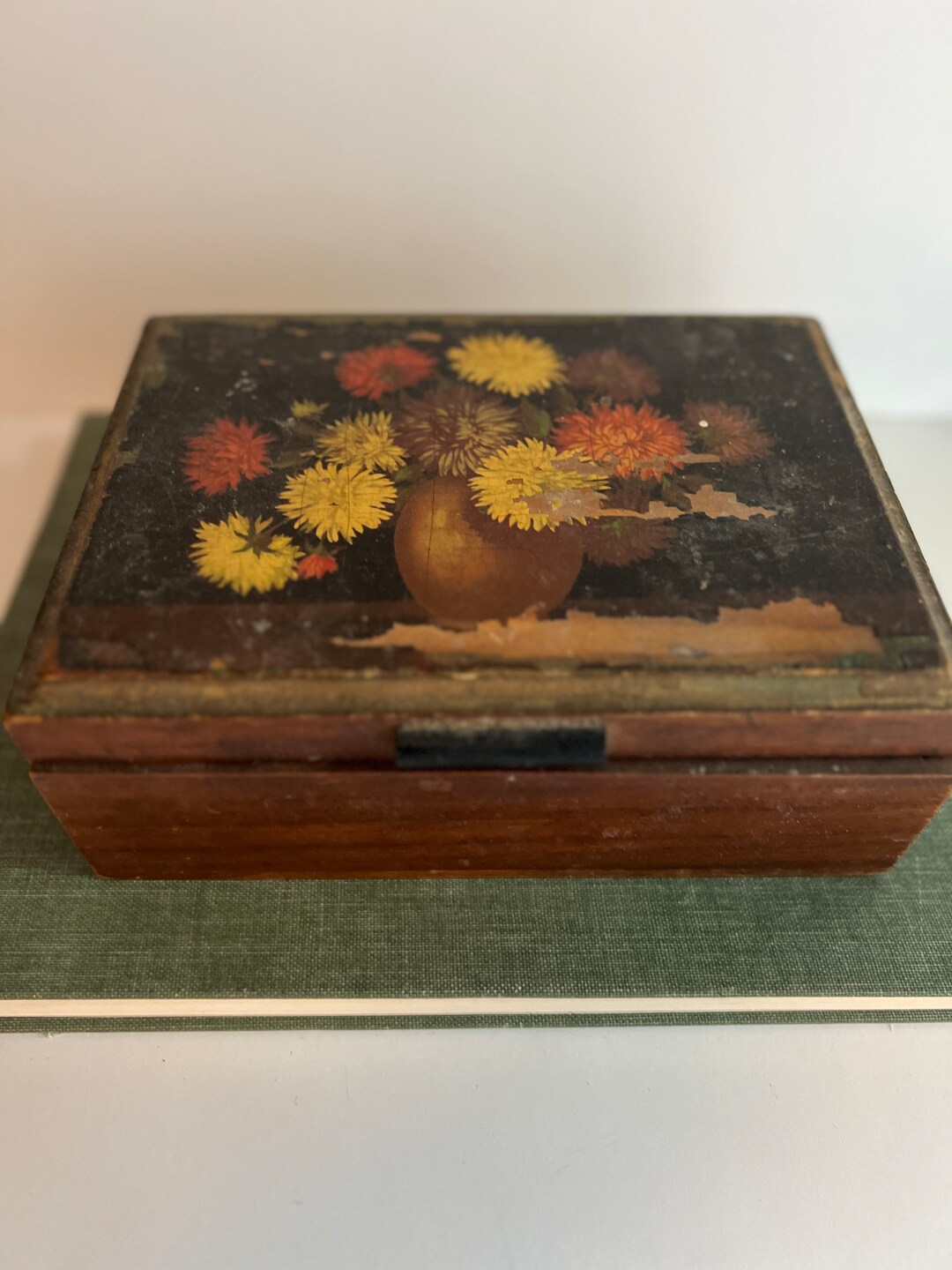 Vintage Wood Box / Flowers / Chrysanthemums / Jewelry Box - Etsy