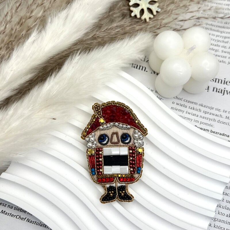 Christmas Brooch - Etsy