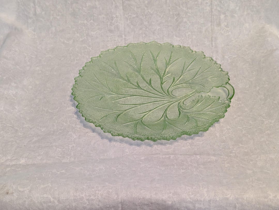 Pebble Leaf Uranium Glass Plate - Etsy