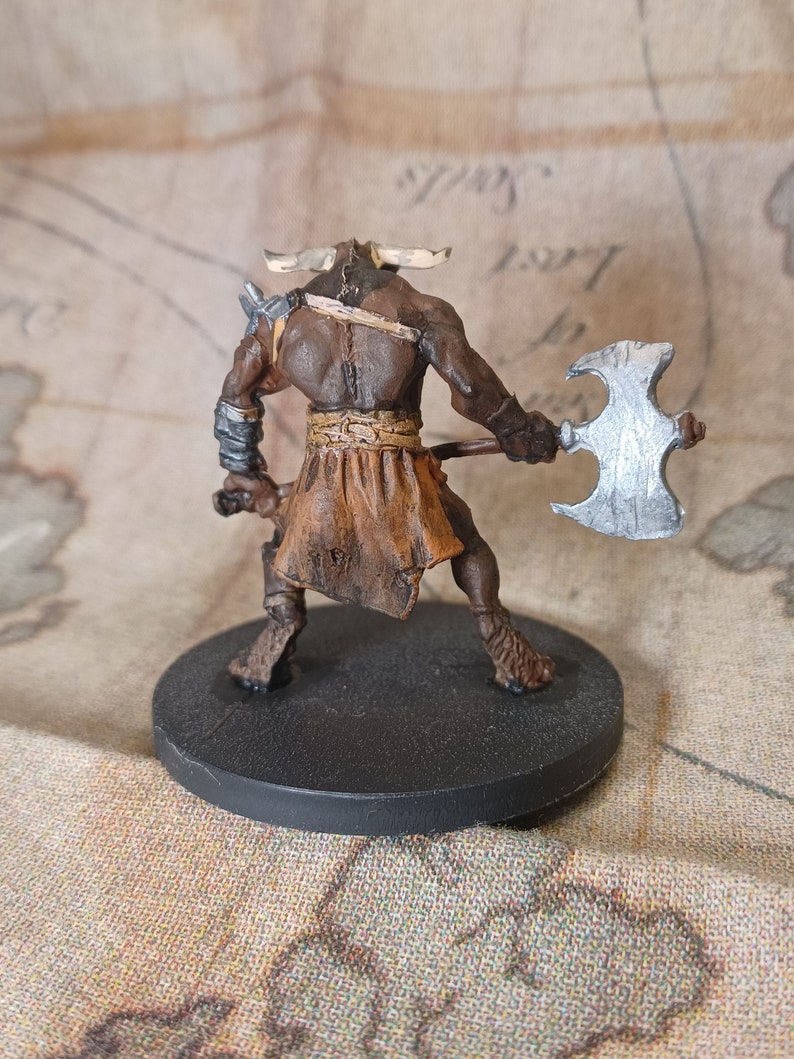 Minotaur great Axe Hand Painted D&d/pathfinder/ttrpg Miniature reaper ...