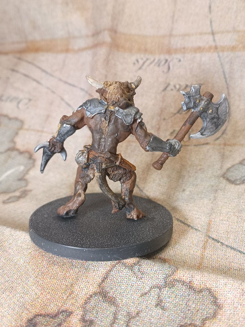 Minotaur -(gauntlet) Hand Painted D&d/pathfinder/ttrpg Miniature ...