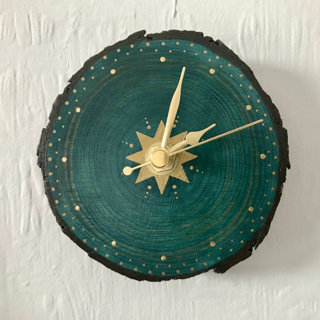 Green and Gold Wood Slice Clock - Etsy