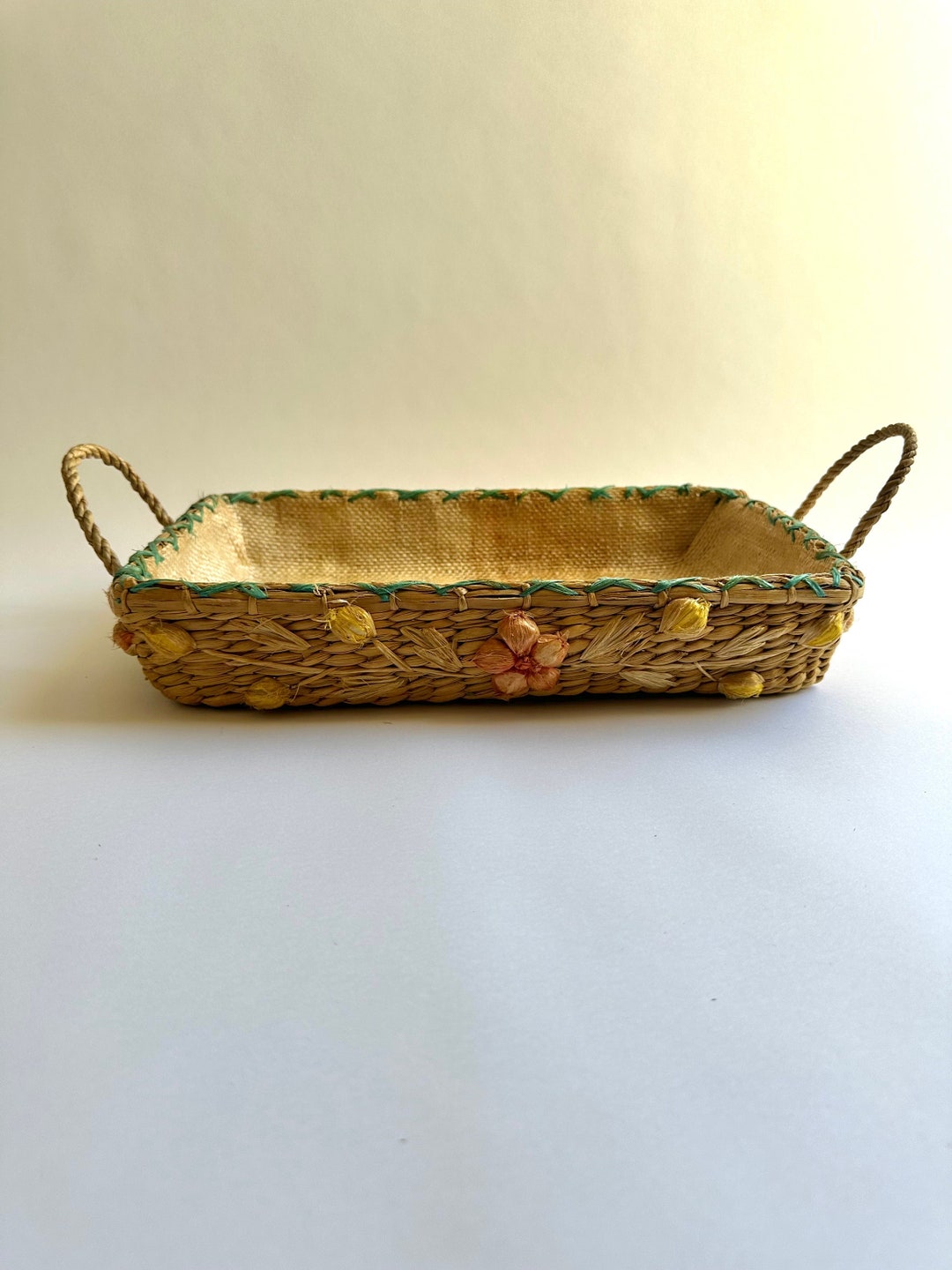 Vintage Raffia Basket Tray With Floral Design, Pyrex Hand Woven Carrier Basket - Etsy