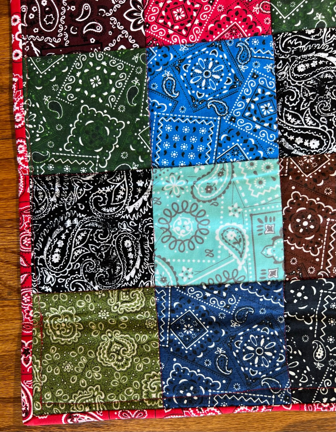 Small Bandana Quilt. - Etsy