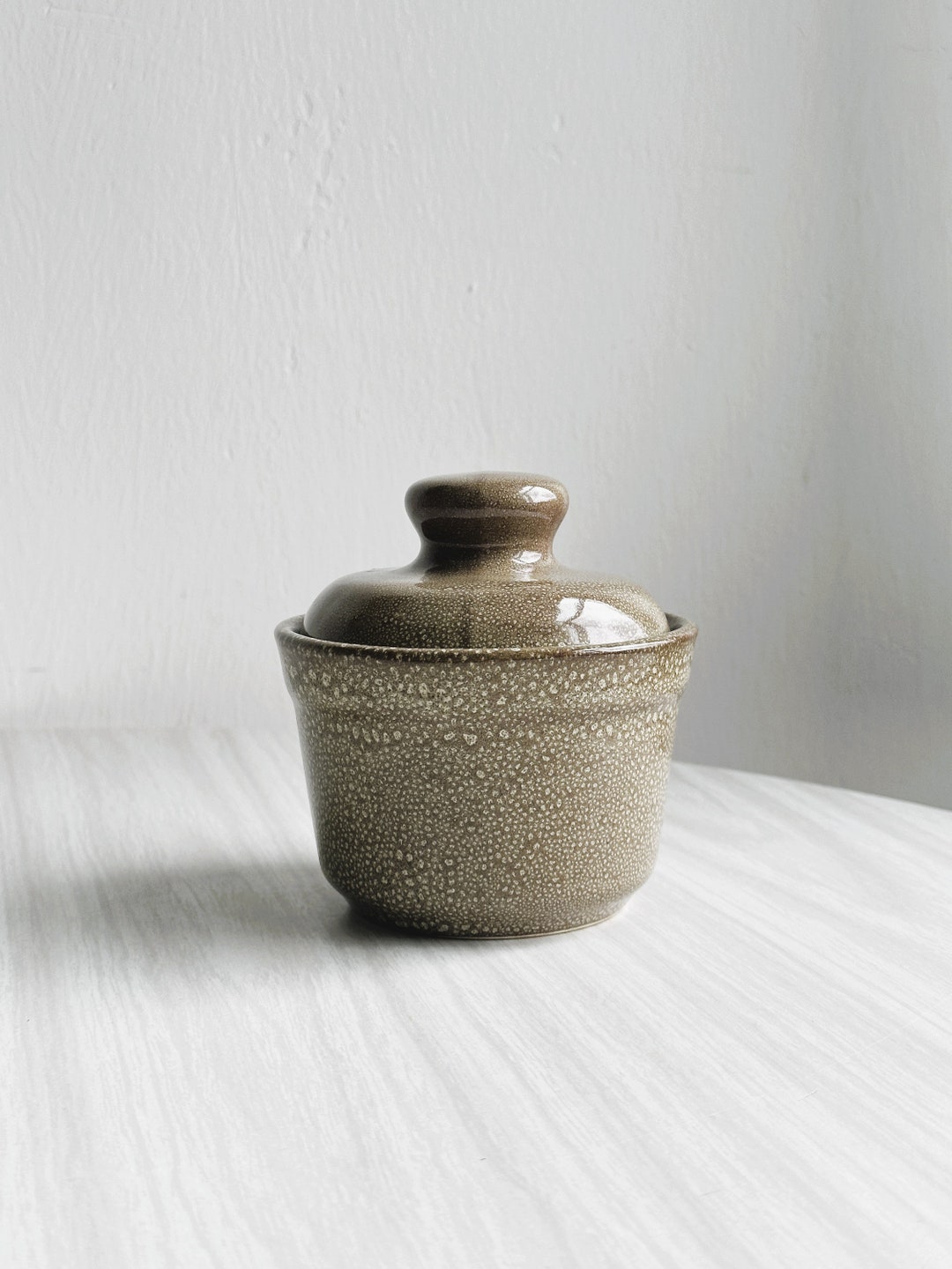 Small Stoneware Pot and Lid, Ideal for Terrine, Condiments or Mini ...