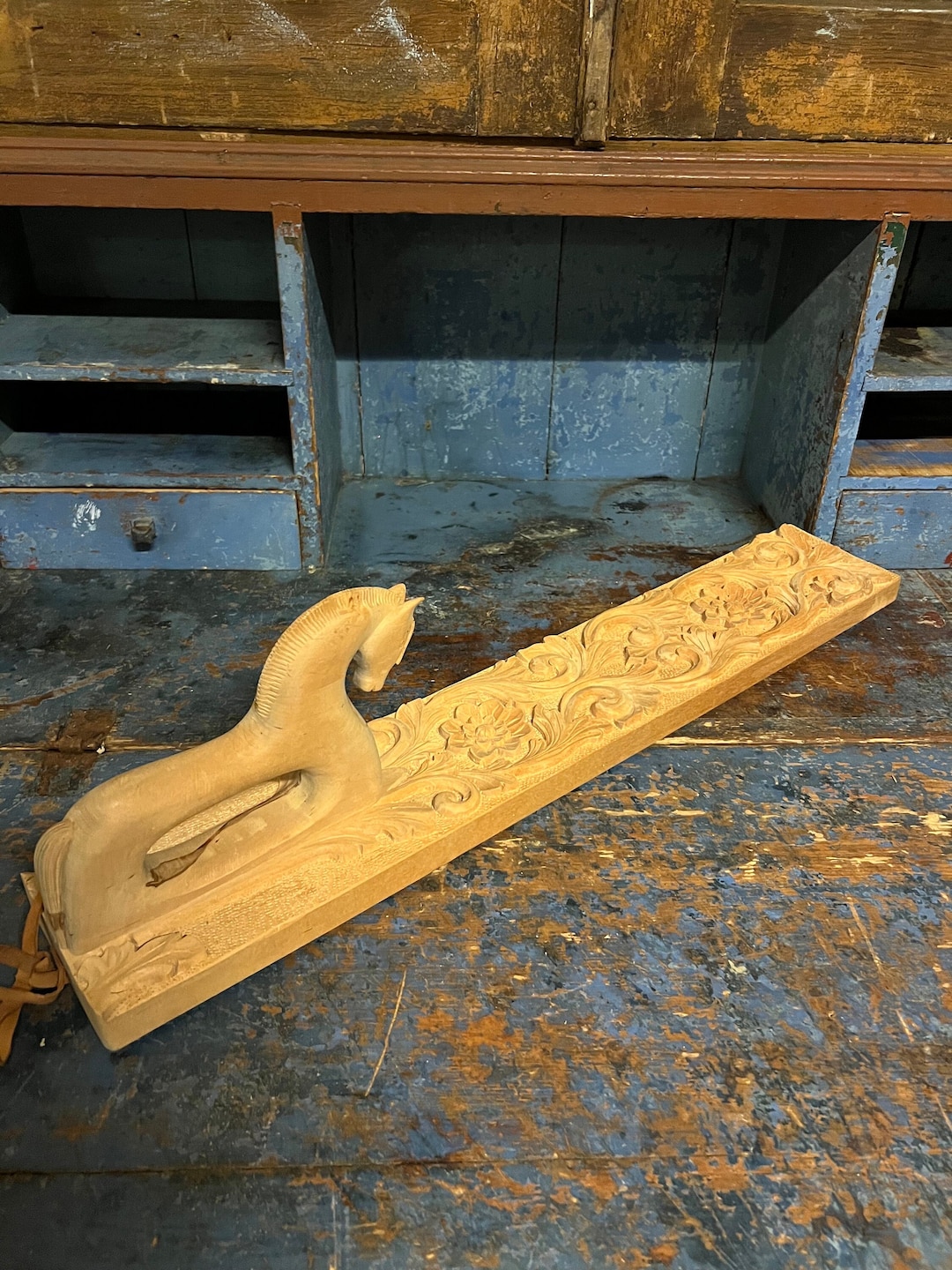 Stunning Norwegian Mangle Board With Detailed Carved Rosemaling Pattern ...