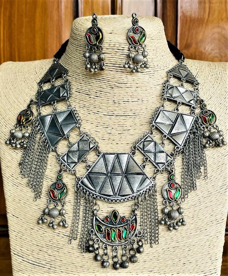 The Perfect Fusion: Oxidized & Black Polished Metal Inlay Womens ...