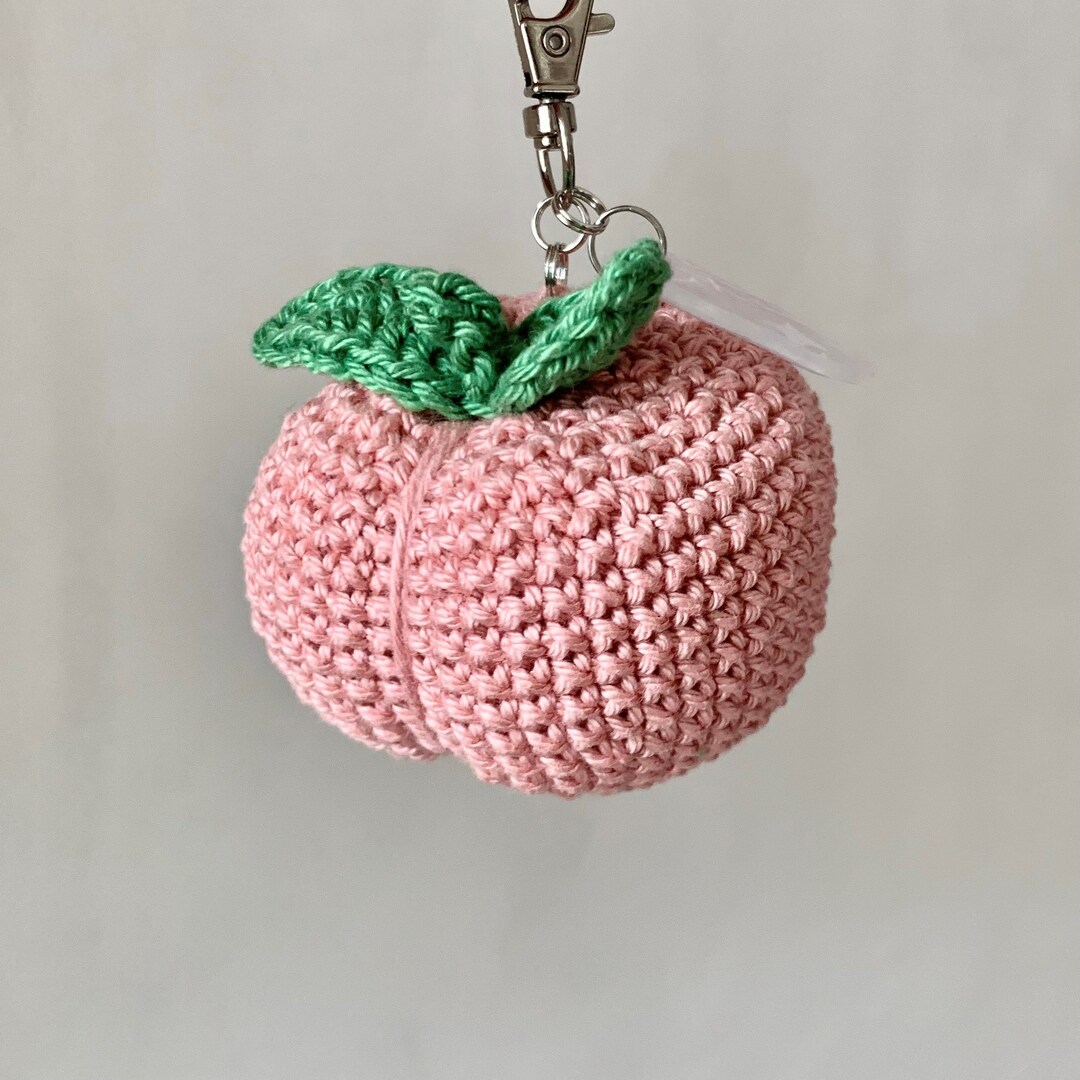 Peach Crochet Keychain With Charm, Aesthetic Keychain, Kawaii Bag Charm ...