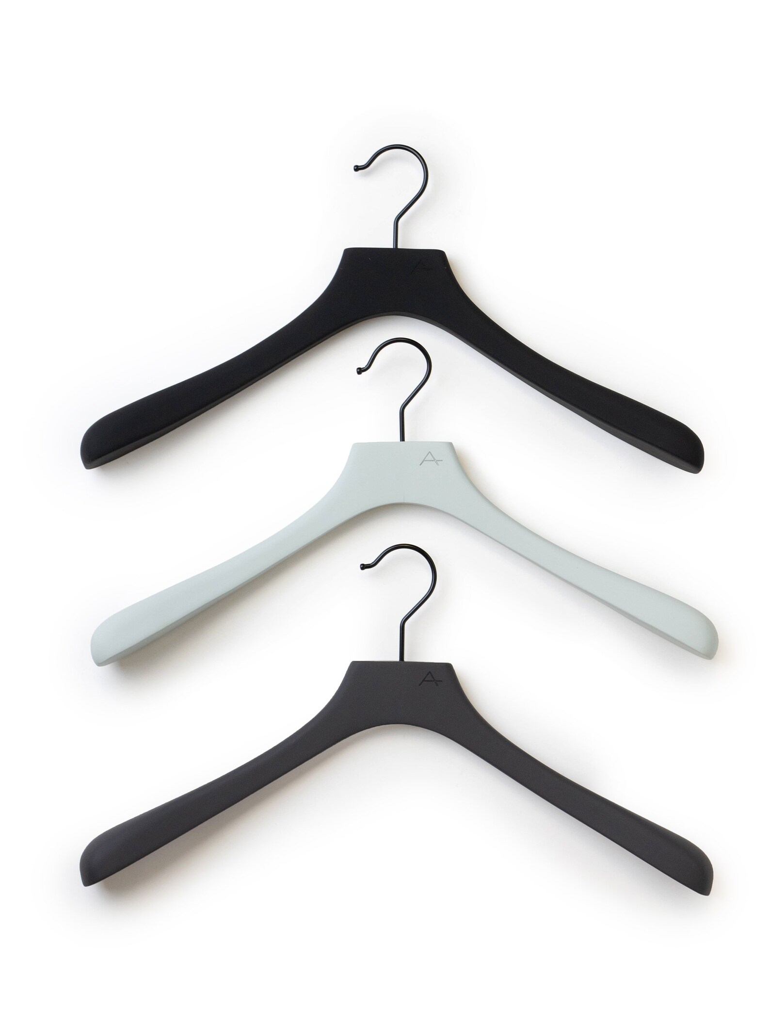 10 Pcs Midnight Black Handmade Rubber Hangers, Hangers for Suits ...