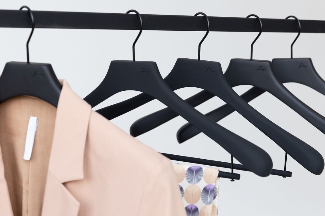 10 Pcs Midnight Black Handmade Rubber Hangers, Hangers for Suits ...