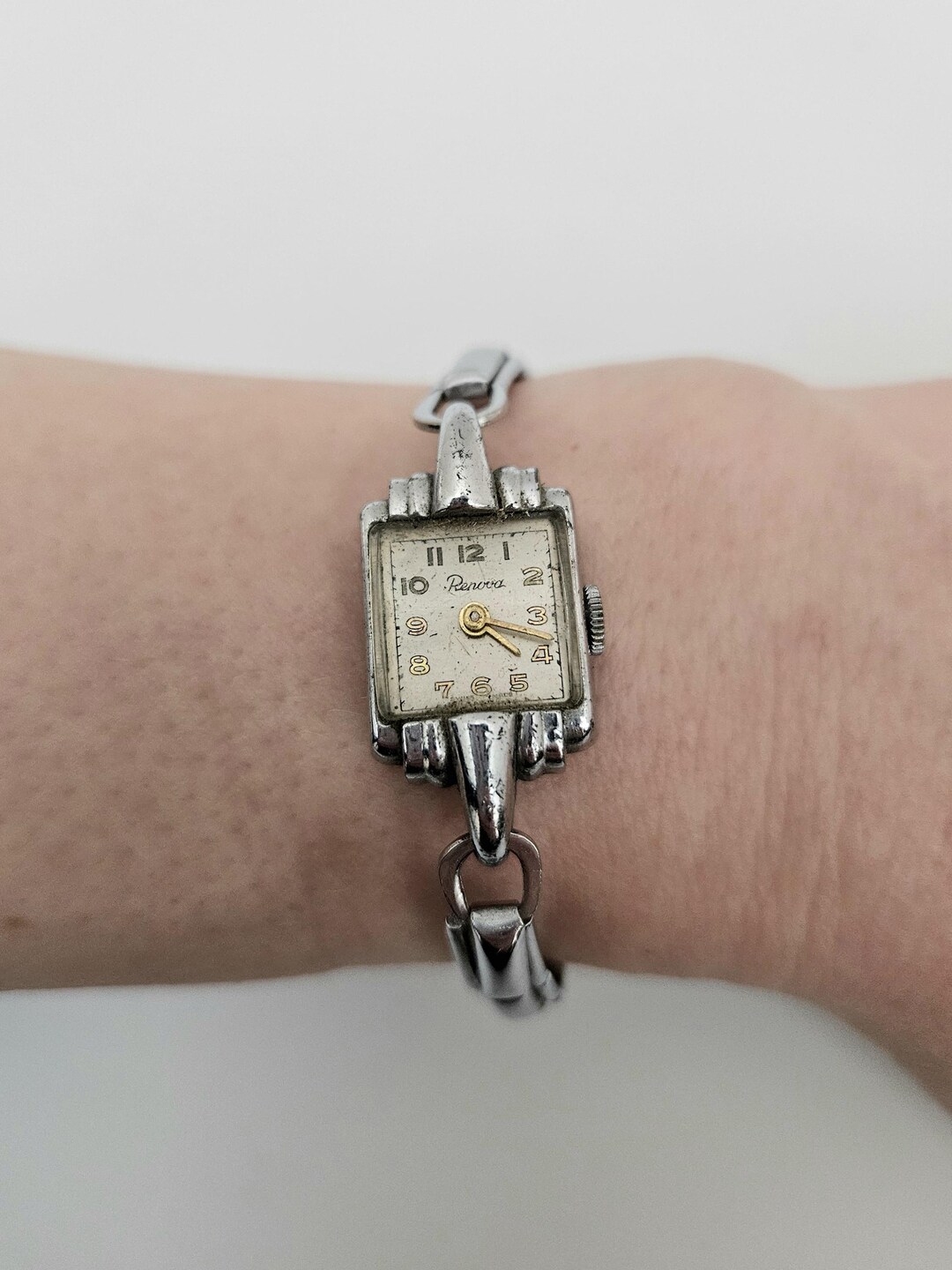 Vintage Renova Mechanical Wrist Watch Bracelet With Adjustable Metal ...