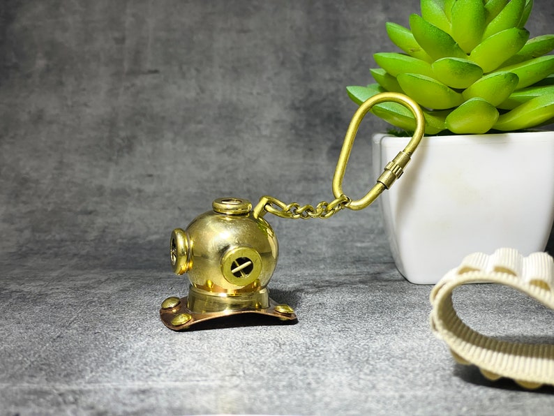 Handmade Brass Diving Helmet Keychain Premium Nautical Gift for Men ...