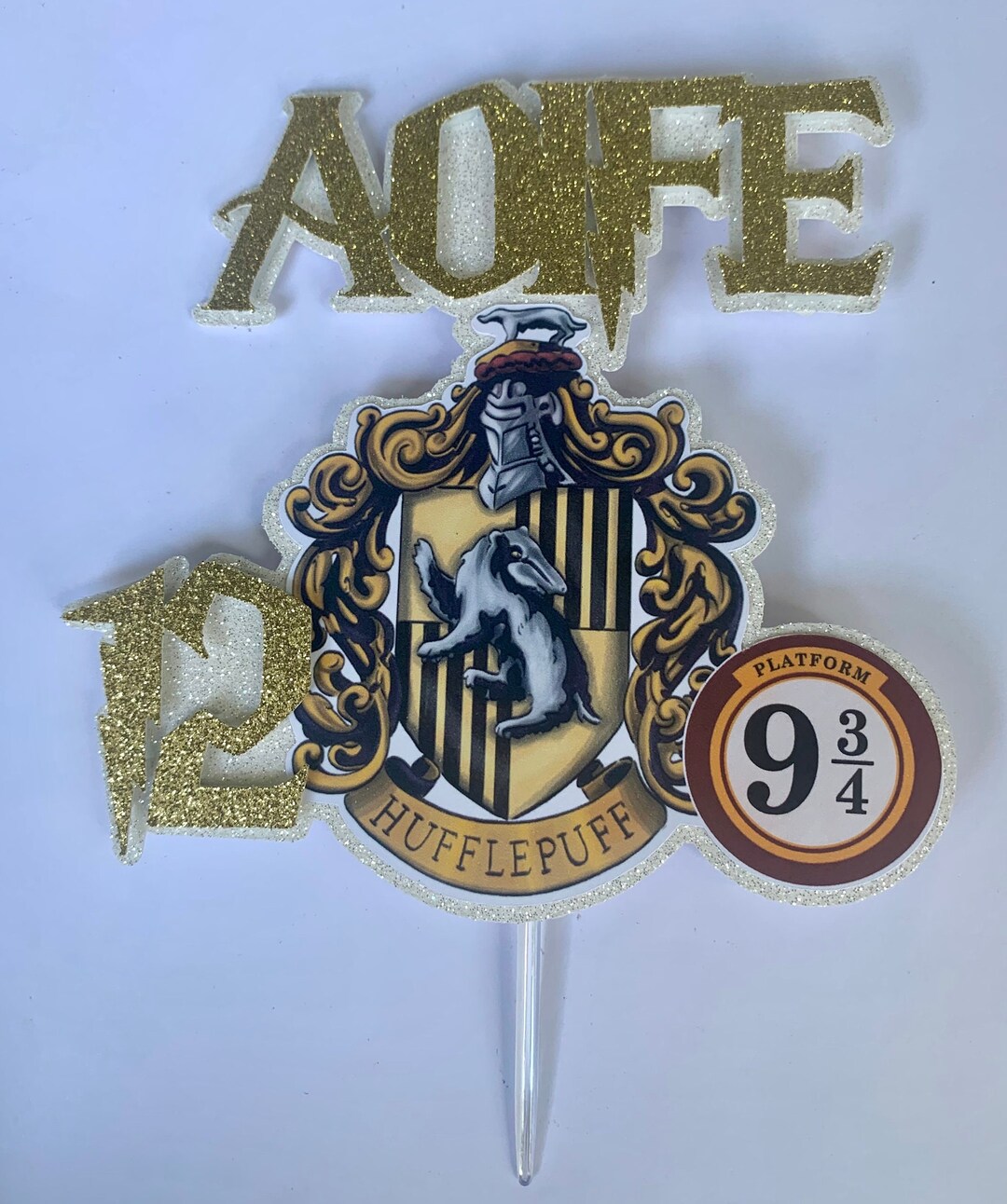 Harry Potter Hufflepuff Crest Platform 934, Name and Age Cake Topper ...