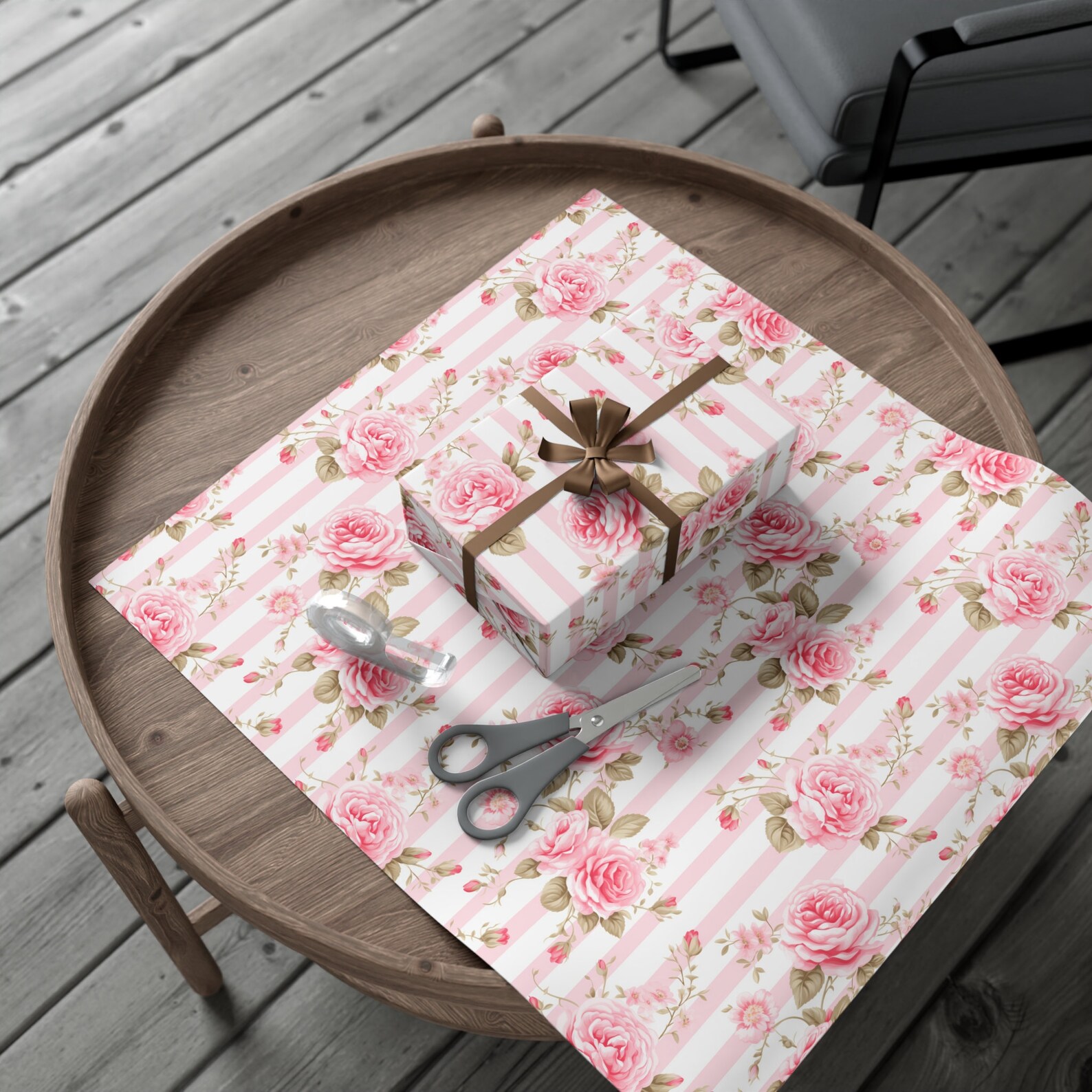 Pink Rose Wrap, Classic Style Wrapping, Pastel Holiday Packaging ...