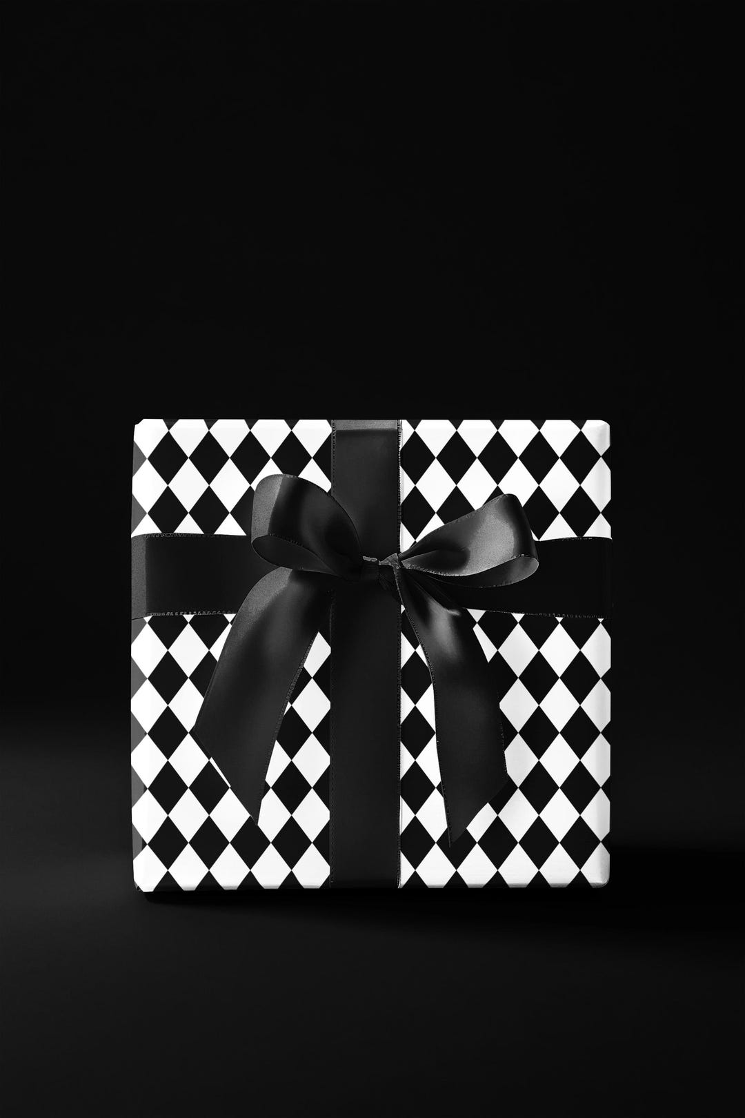 Black and White Harlequin Gift Wrap, Elegant Checkered Paper for ...
