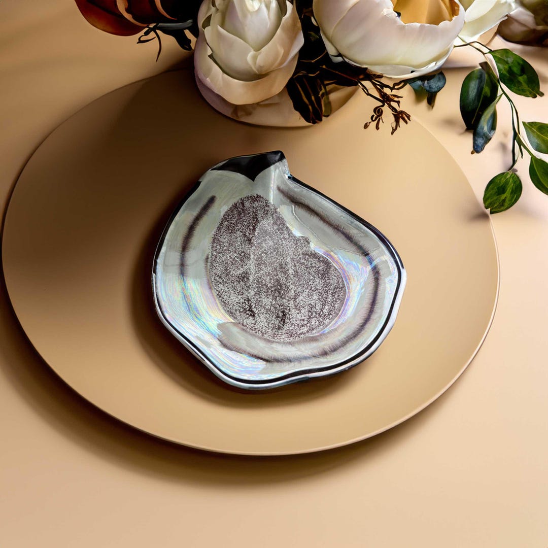 LIQUIDATION SALE! Everything Must Go - Large Elegant Iridescent Oyster ...