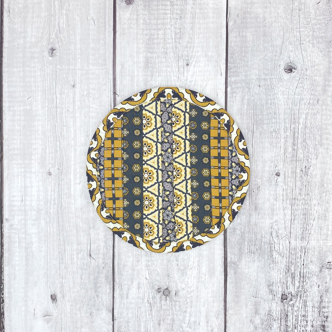 Quilted Trivet for Hot Dishes, Round Trivet, Pot Holders Handmade for ...
