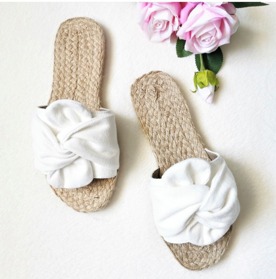 Slippers Abaca Flat Semi-pointed Toe With Abaca Footbed & Canvas Tie ...