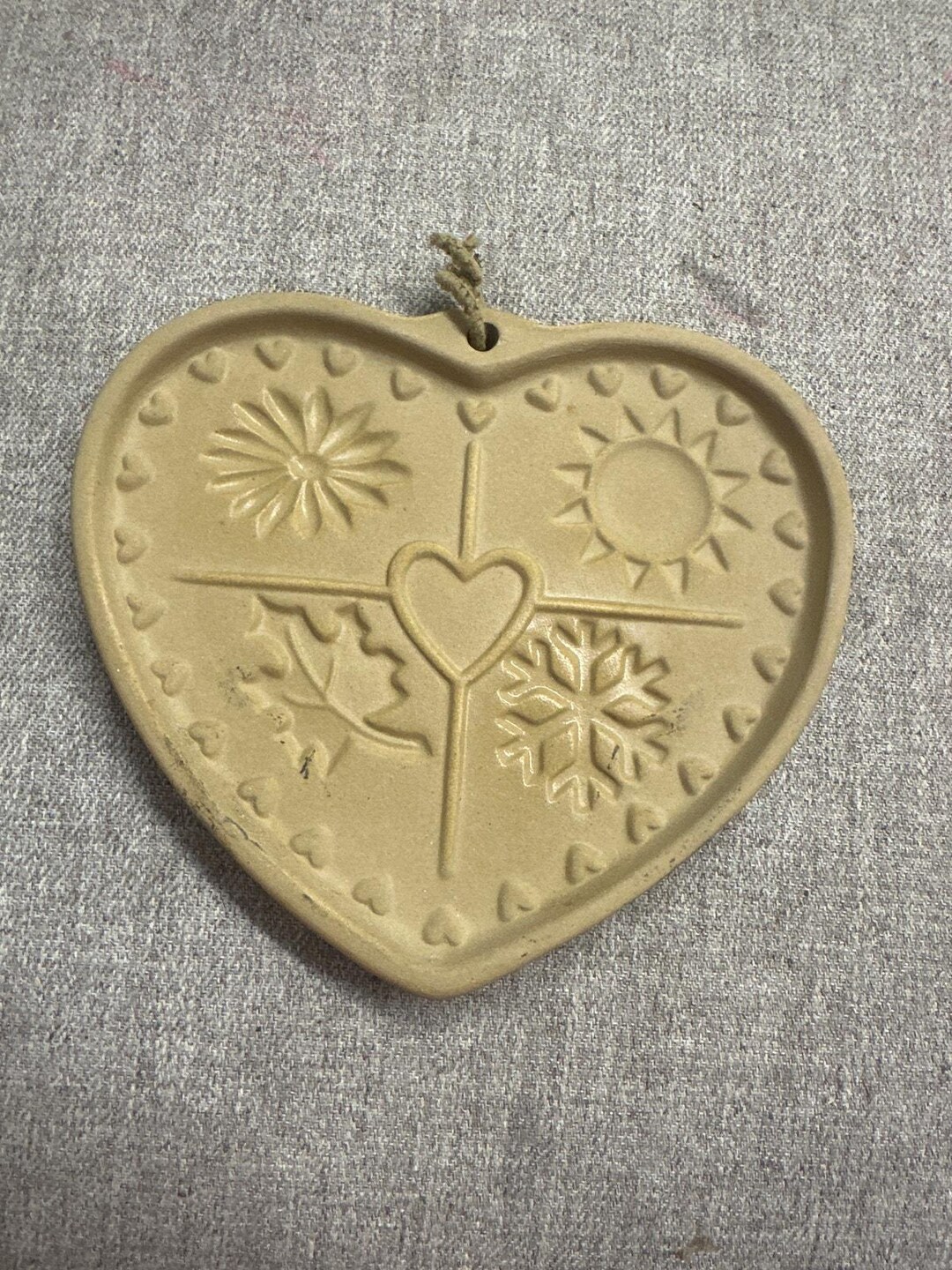1997 Retired Pampered Chef Seasons of the Heart Stoneware Cookie Mold ...