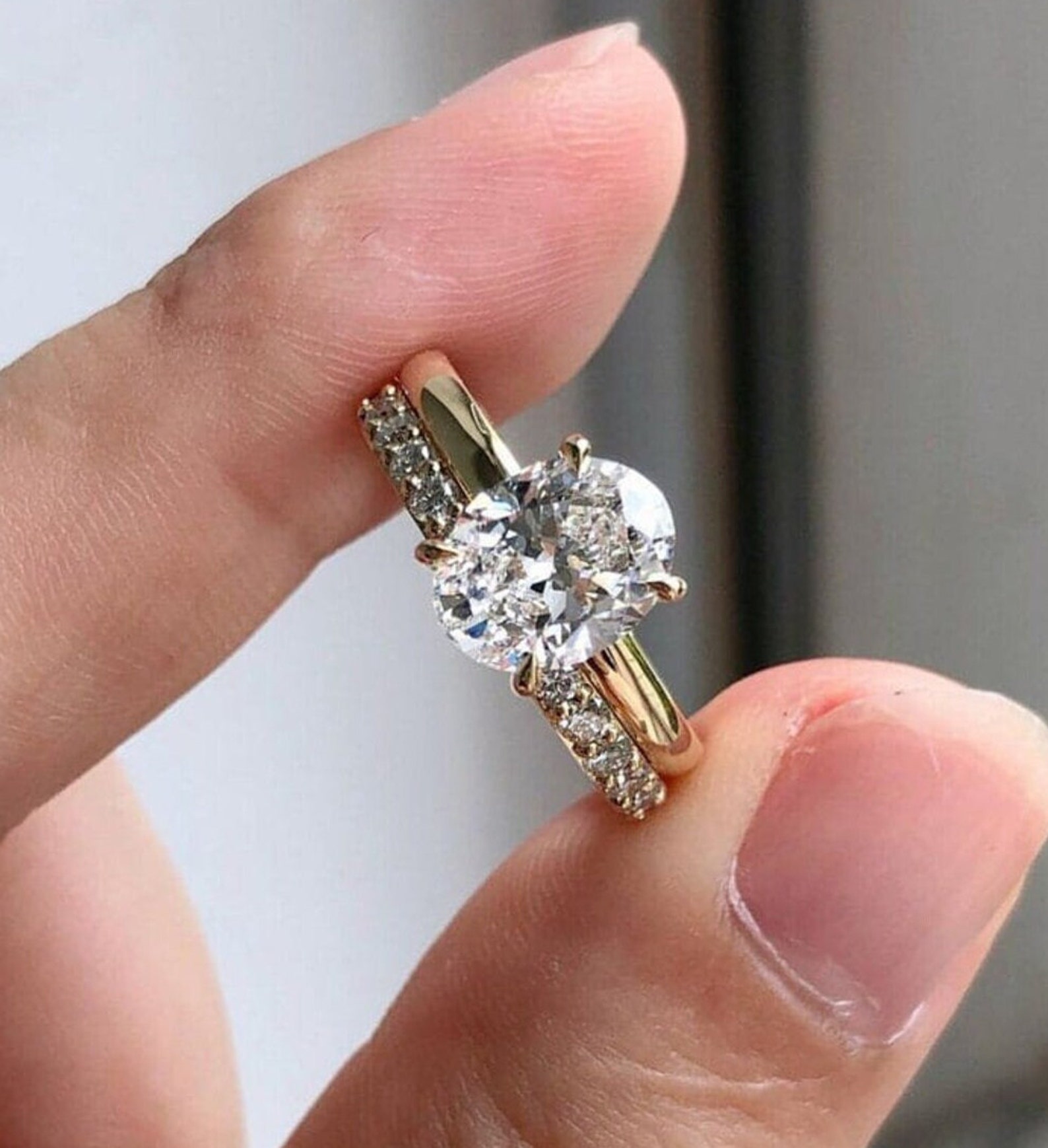 Anillo nupcial de moissanita ovalada de 1,5 ct: anillo de aniversario ...
