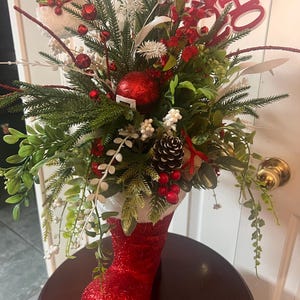 Christmas Floral Arrangement, Holiday Florals, Santa Boot Floral ...