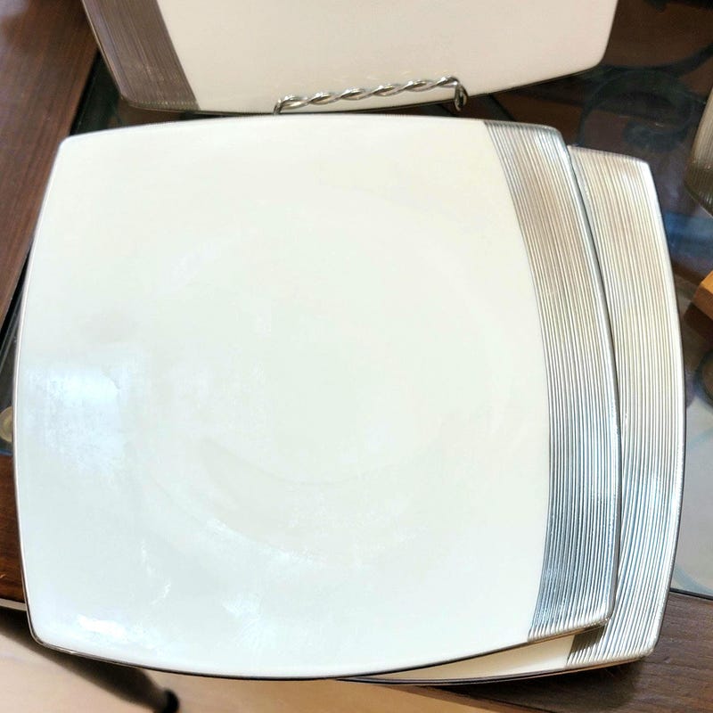 China Plates Modern - Etsy