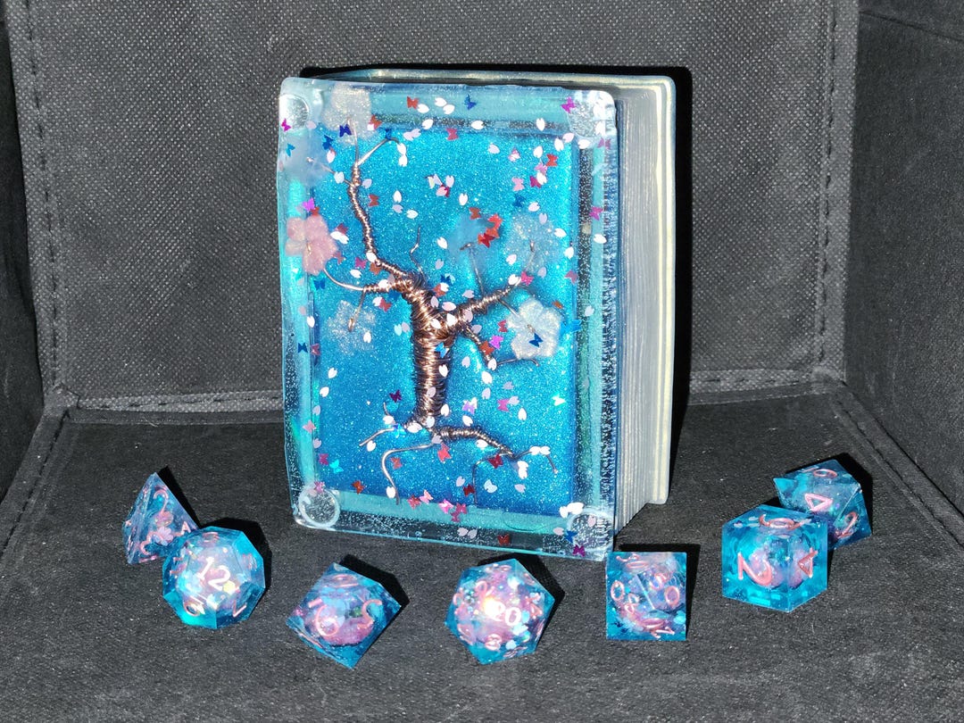 Dnd 7 Piece Dice Sakura #005 Liquid Cores With Cherry Blossoms in a ...