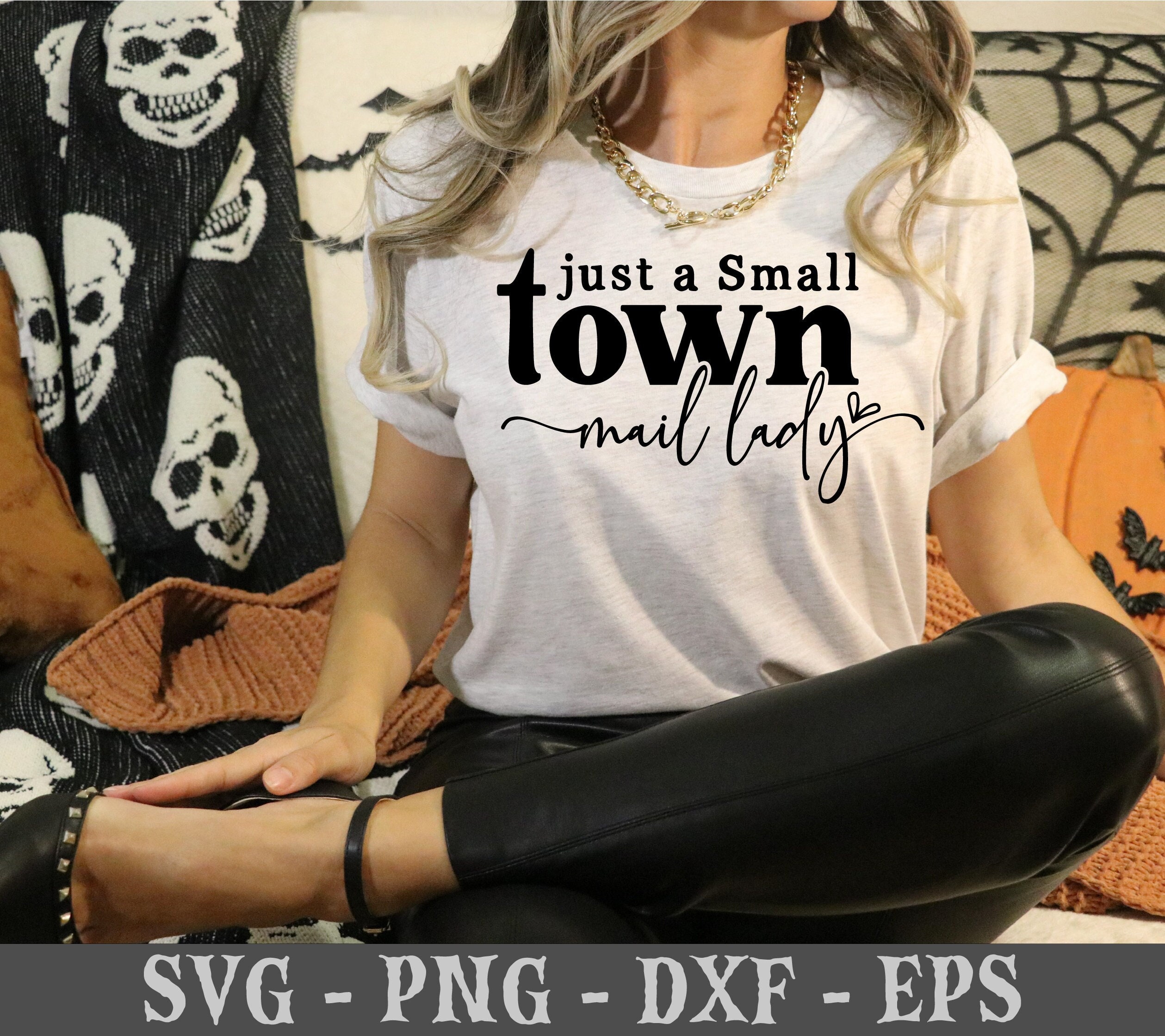 Small Town Mail Lady SVG Pngtry That in a Small Town - Etsy