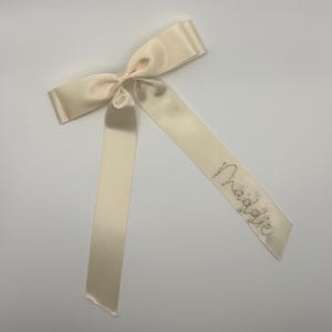 Custom Hand-embroidered Hair Bow - Etsy