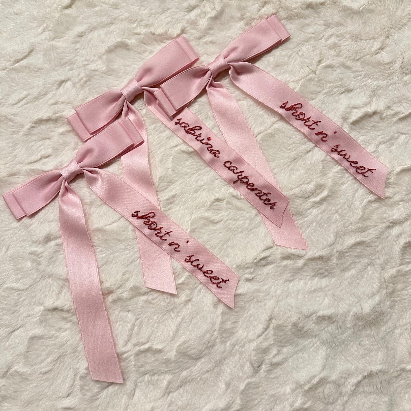 Custom Hand-embroidered Hair Bow - Etsy
