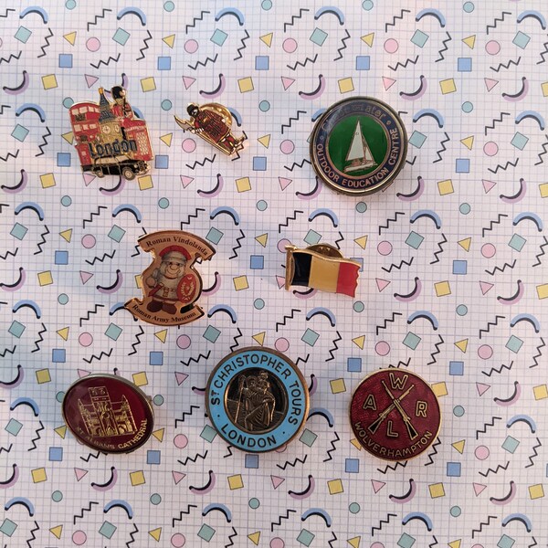 Vintage Pin Badge - Etsy
