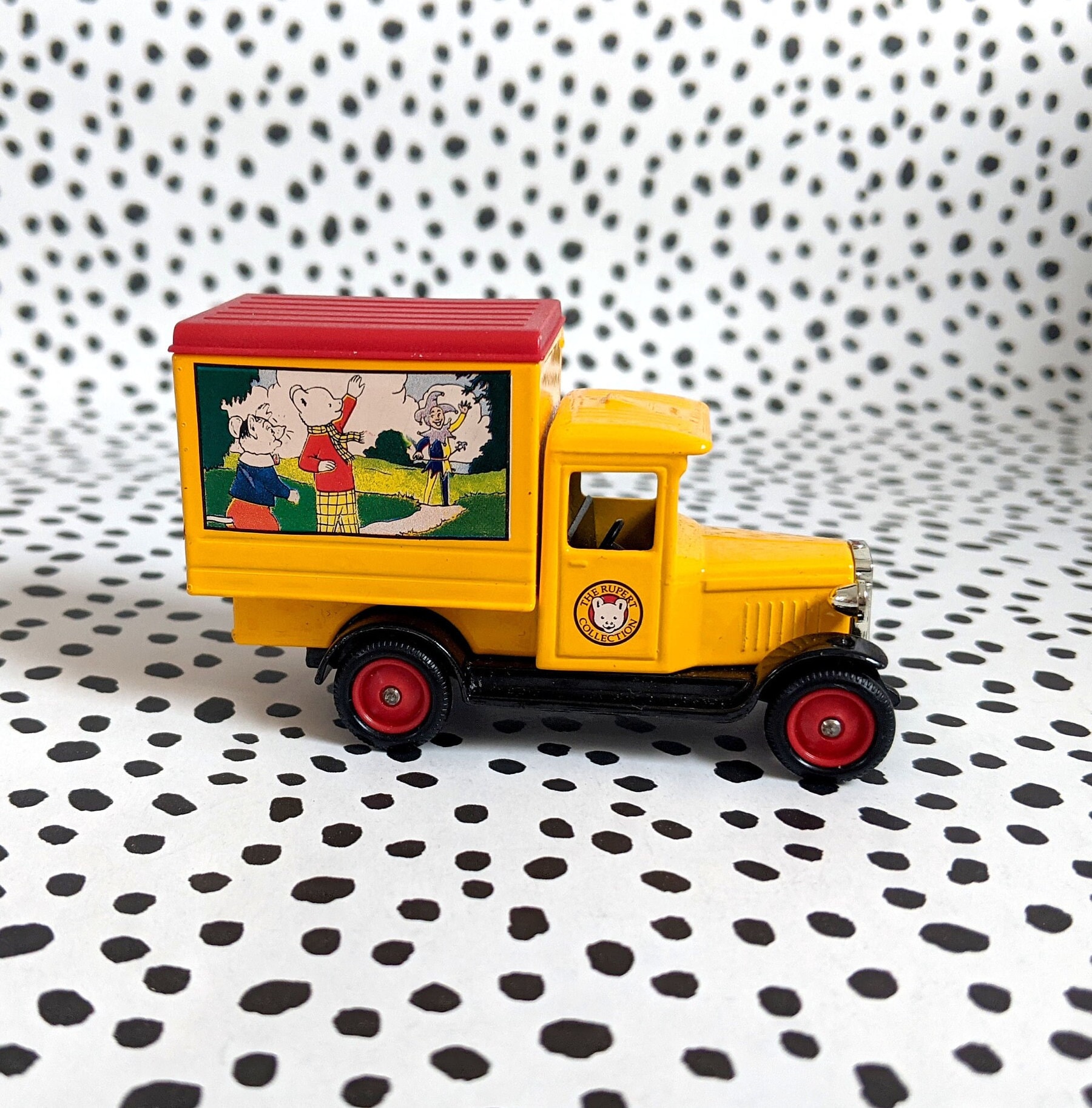 Vintage Rupert the Bear Lledo 51010 1993 Days Gone '1928 Chevrolet Van ...