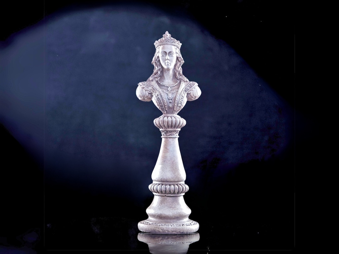 Decorative Chess Queen Piece, Vintage Style Regina Sculpture, Home ...